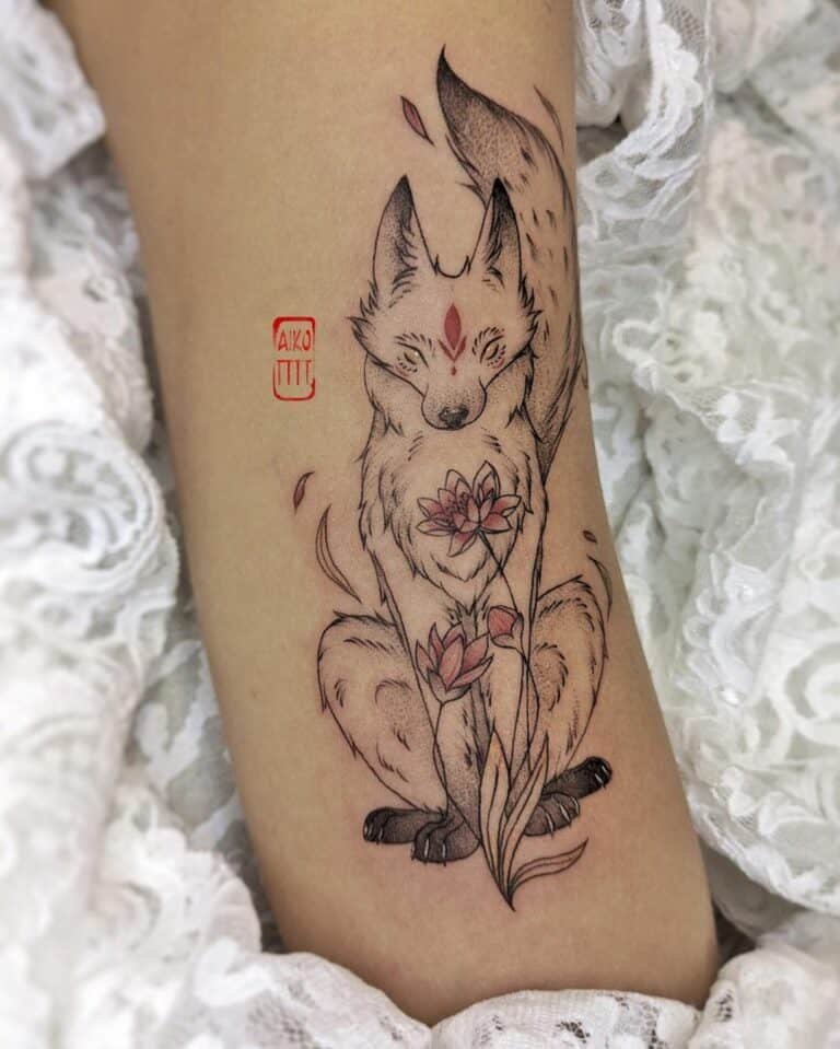 Incredible Fox Tattoo Ideas For Your Lower Hand