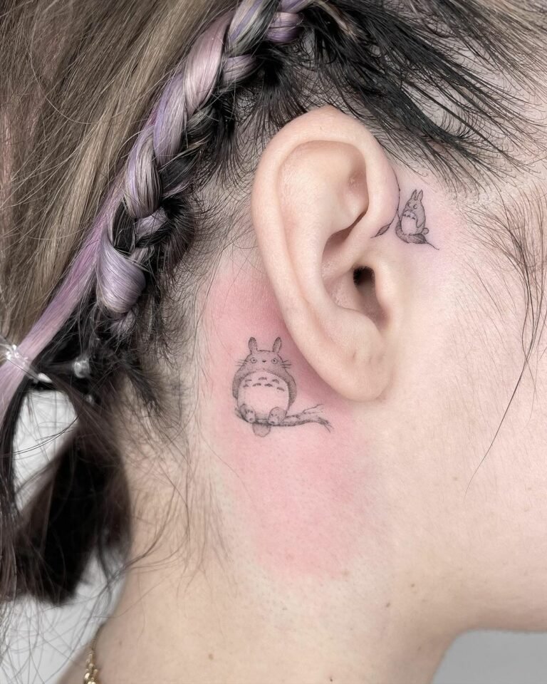 10 Beautiful Ear Tattoos That Turn Heads