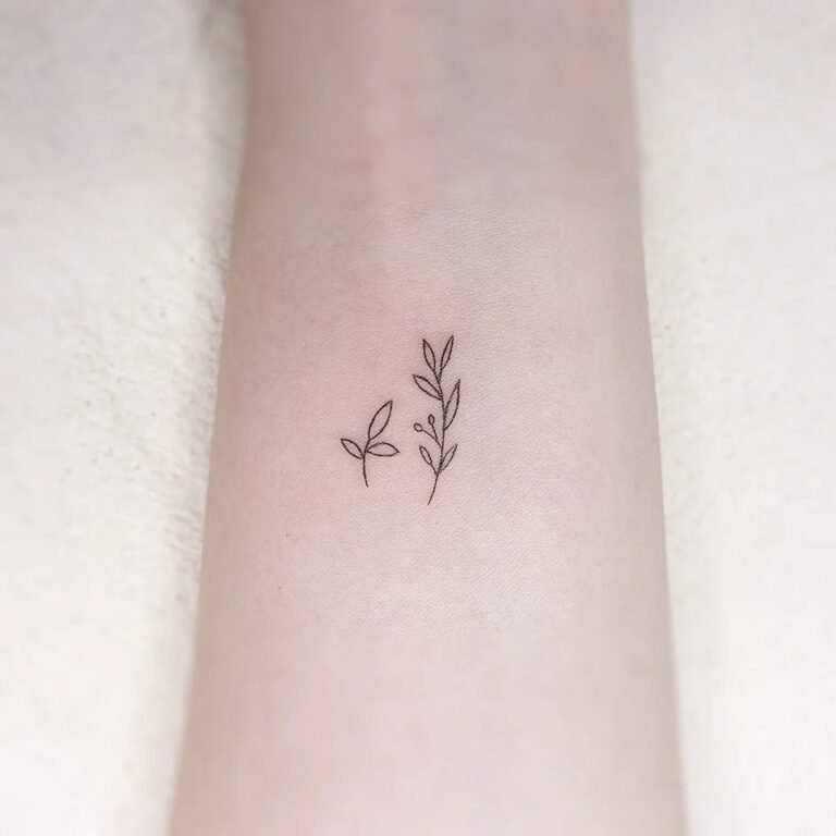 10 Stunning Yet Simple Leaf Tattoo Inspirations