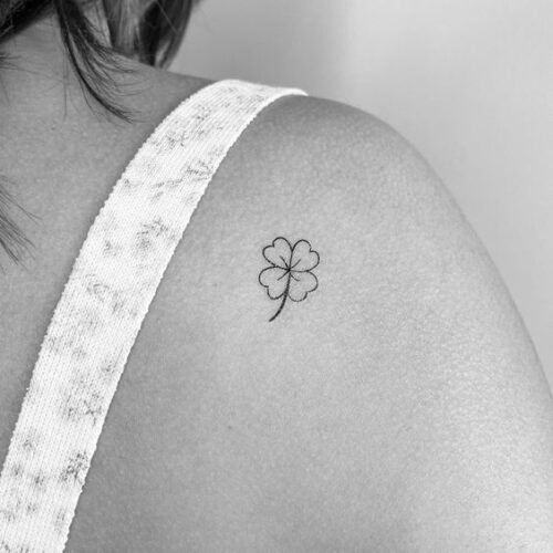 10 Stunning Yet Simple Leaf Tattoo Inspirations