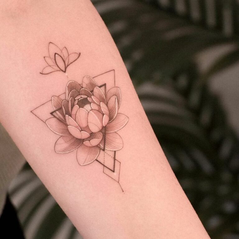 10 Beautiful And Amazing Fine-line Lily Flower Tattoo Designs